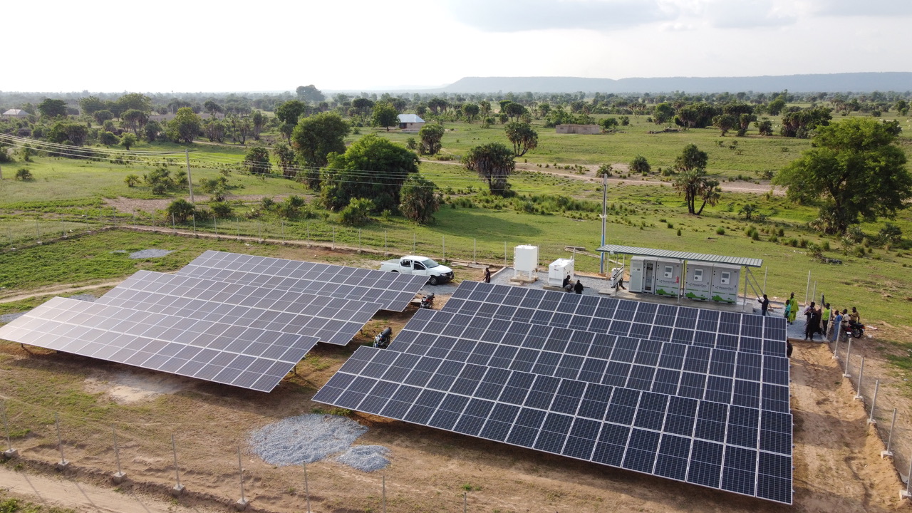 Innovative financing deal for solar mini-grid powers rural Nigeria ...